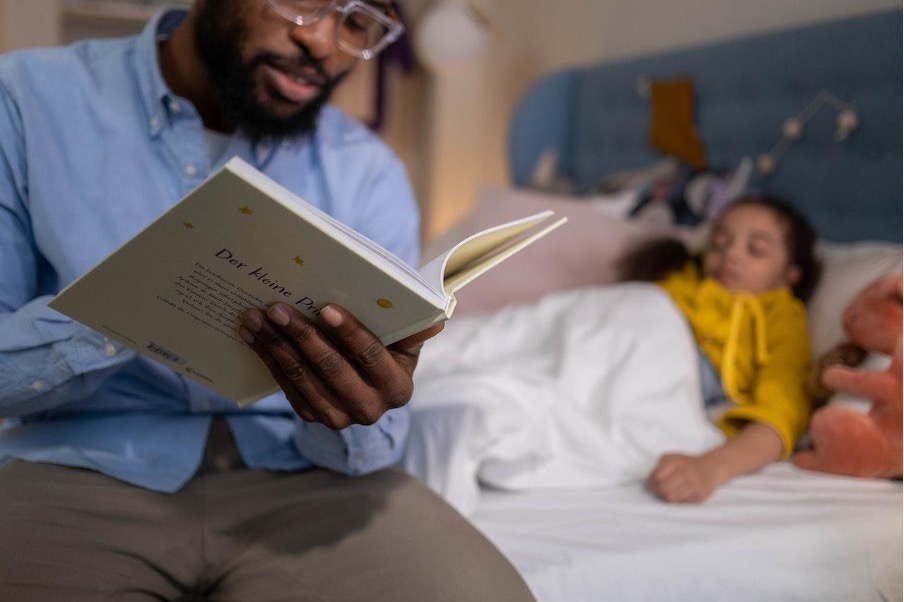 How to get your child to stick to a bedtime routine during Christmas ...